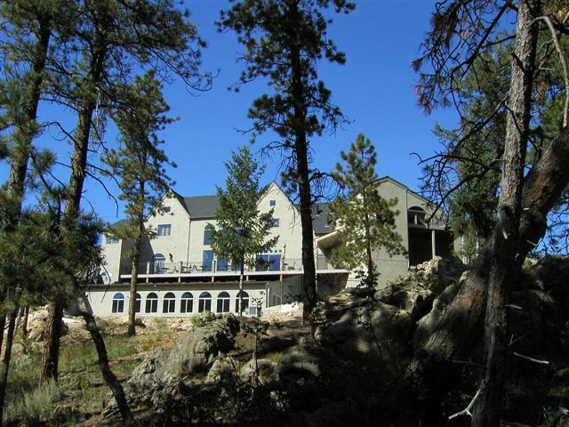 Arrowhead Gallery - Bed and Breakfast Near Denver Morrison Colorado Hotel